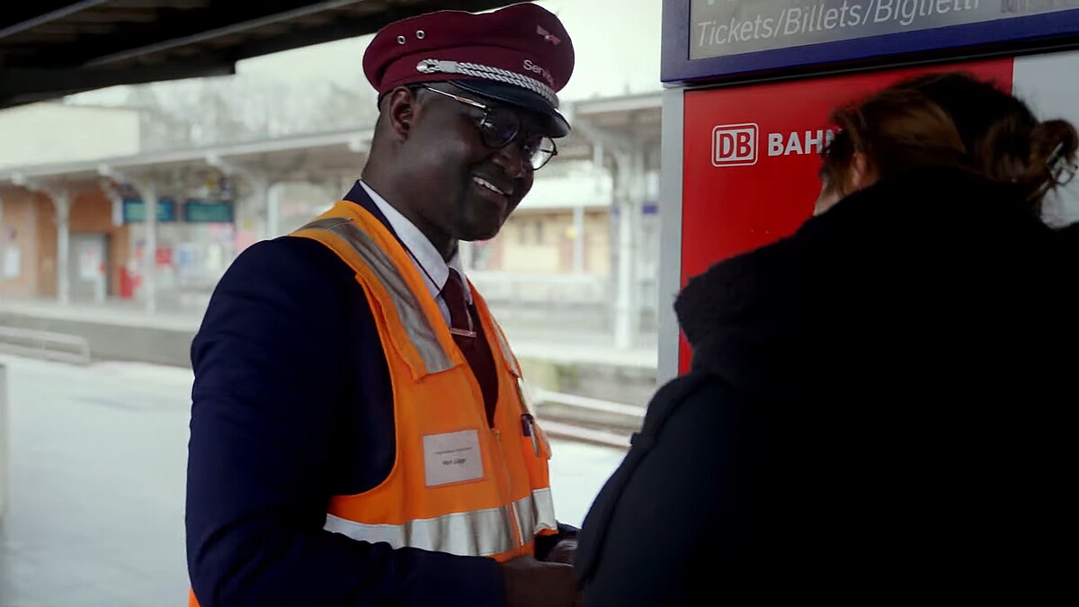Kundenbetreuung in der S-Bahn | S-Bahn Berlin GmbH