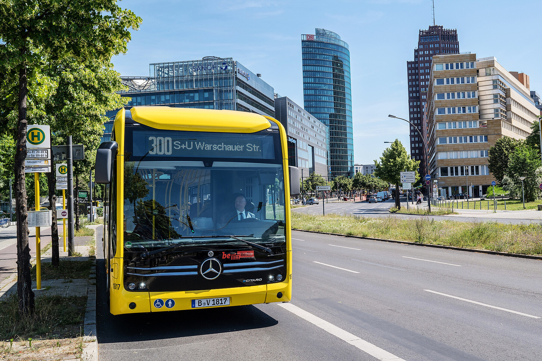 TXL Bus F hrt K nftig Verk rzte Strecke S Bahn Berlin GmbH
